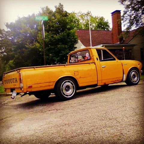 76 hilux | Toyota Minis
